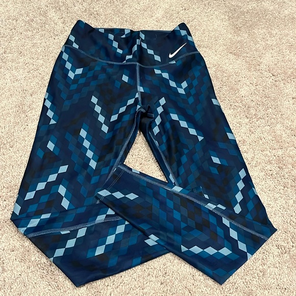 Nike | Pants & Jumpsuits | Nike High Waist Pattern Leggings | Poshmark